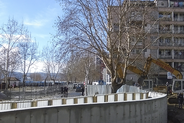Mitrovica wall comes down - Leonora Aliu | Kosovo 2.0